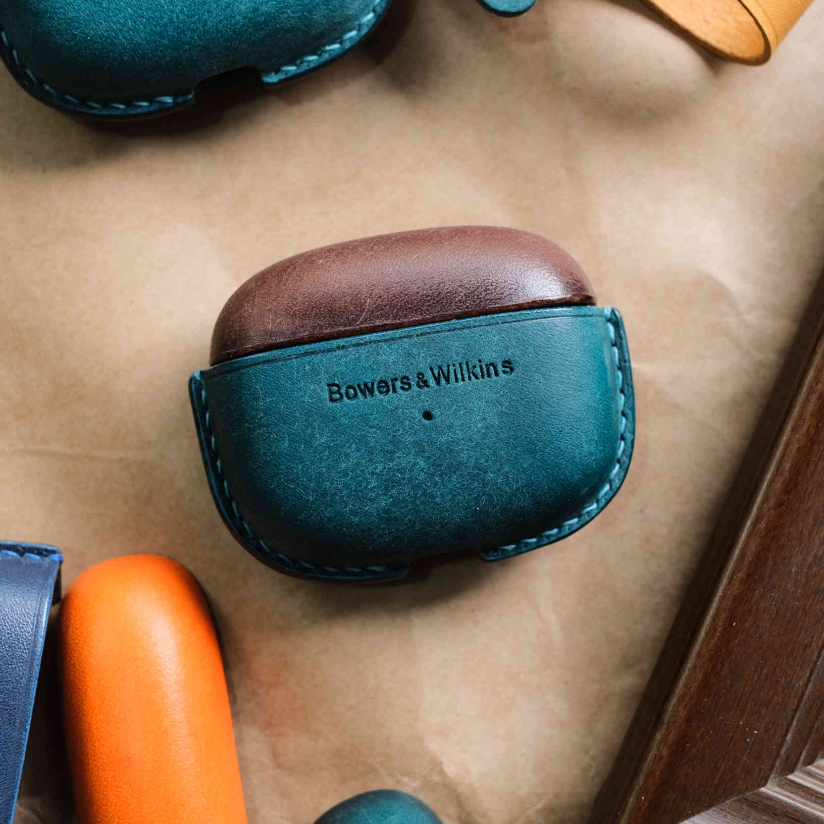 Bowers & Wilkins Pi8 & Pi6 Leather Earbuds Cases | Daily Protection – Ronuo